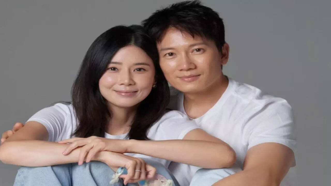 Lee Bo Young and Ji Sung's anniversary: Couple mark 12 years of marriage with sweet family photos