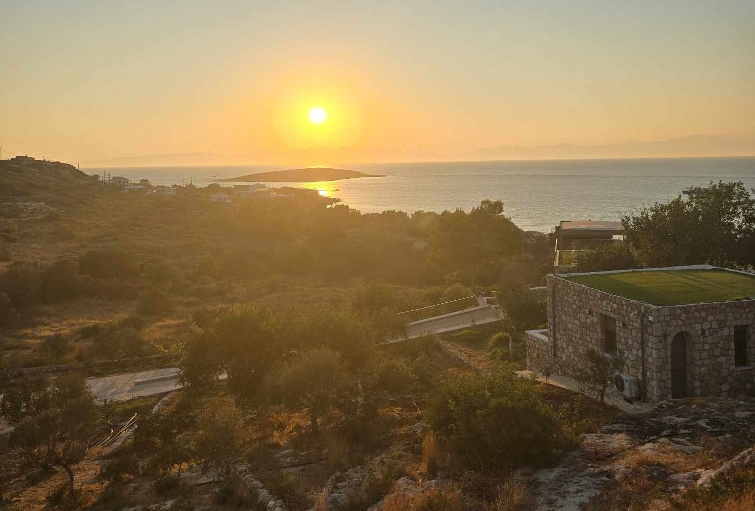 Ελαφόνησος: Ένα μαγικό, "πράσινο" και πεντακάθαρο νησί