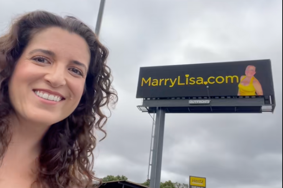 Sick of dating apps? Woman finds creative new way to lure eligible ...