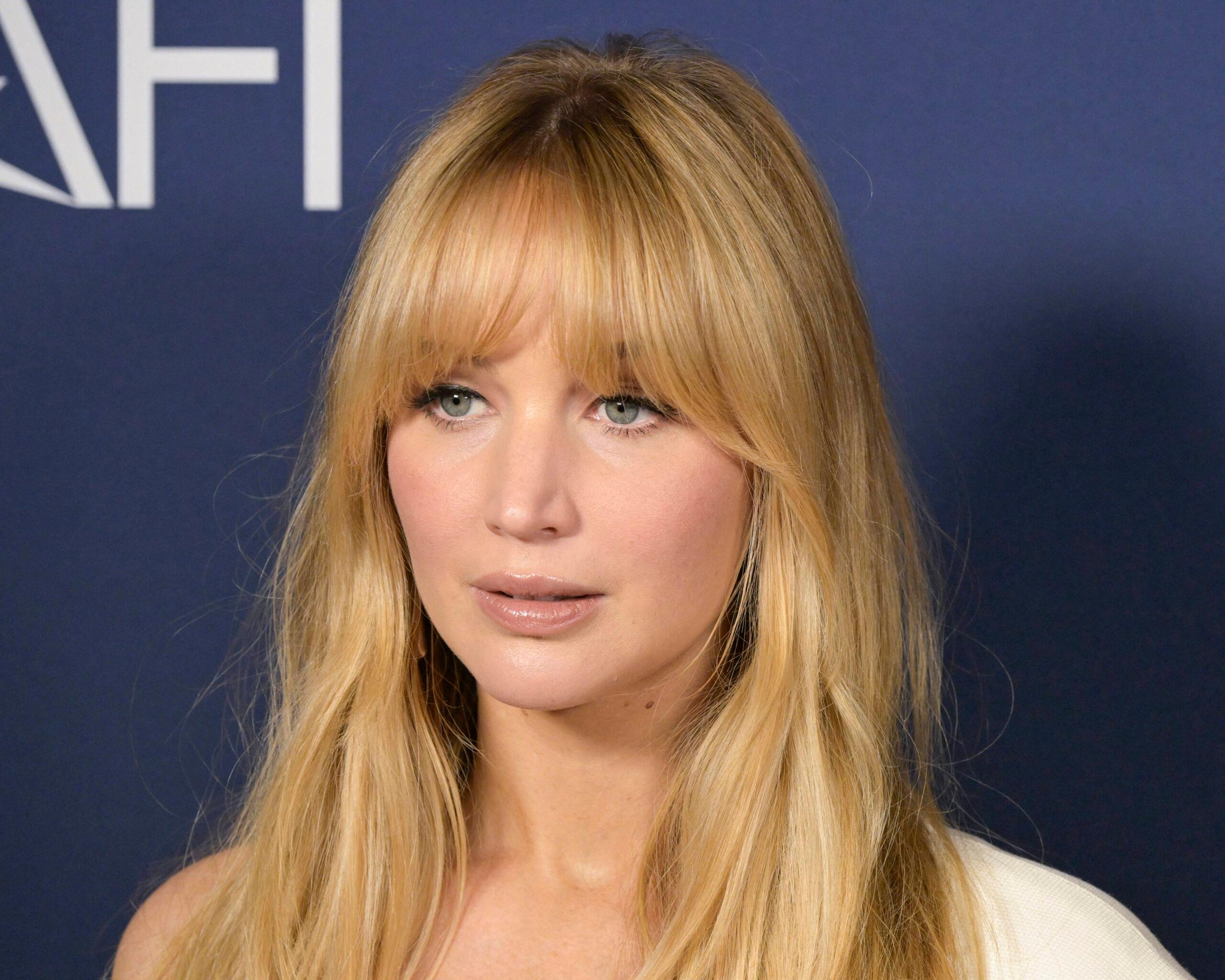 Jennifer Lawrence’s Brutally Honest Take On Kourtney Kardashian Goes Viral