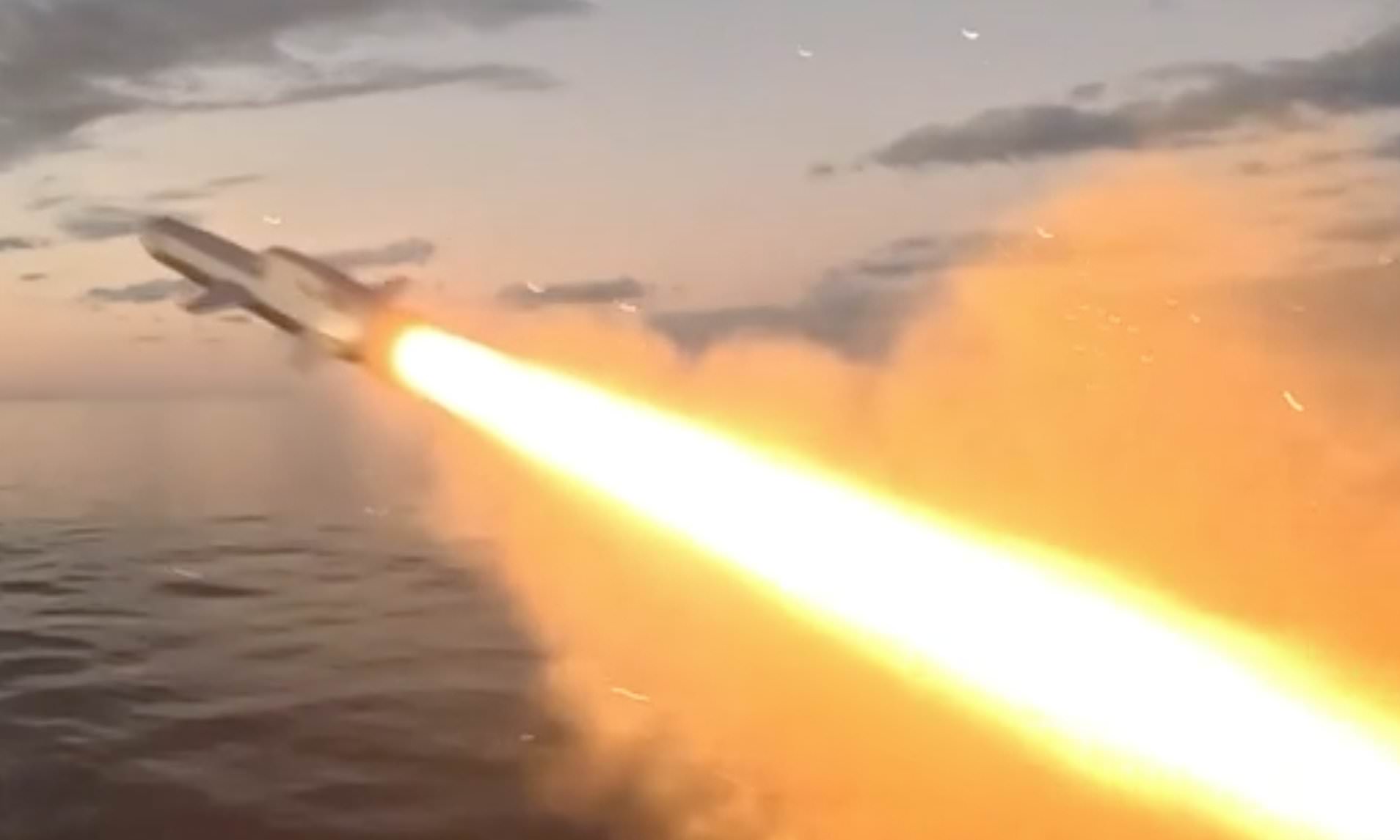 Royal Navy launches new missile that can take out enemy warships from ...