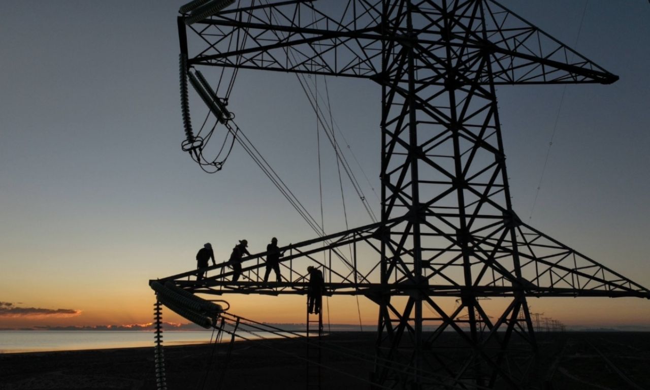 Sener y CFE van por 7,500 MW en generación eléctrica