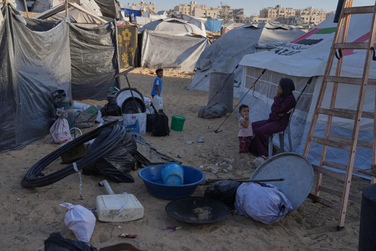 Hamas says it has not received Donald Trump's plan as Israel expands ...