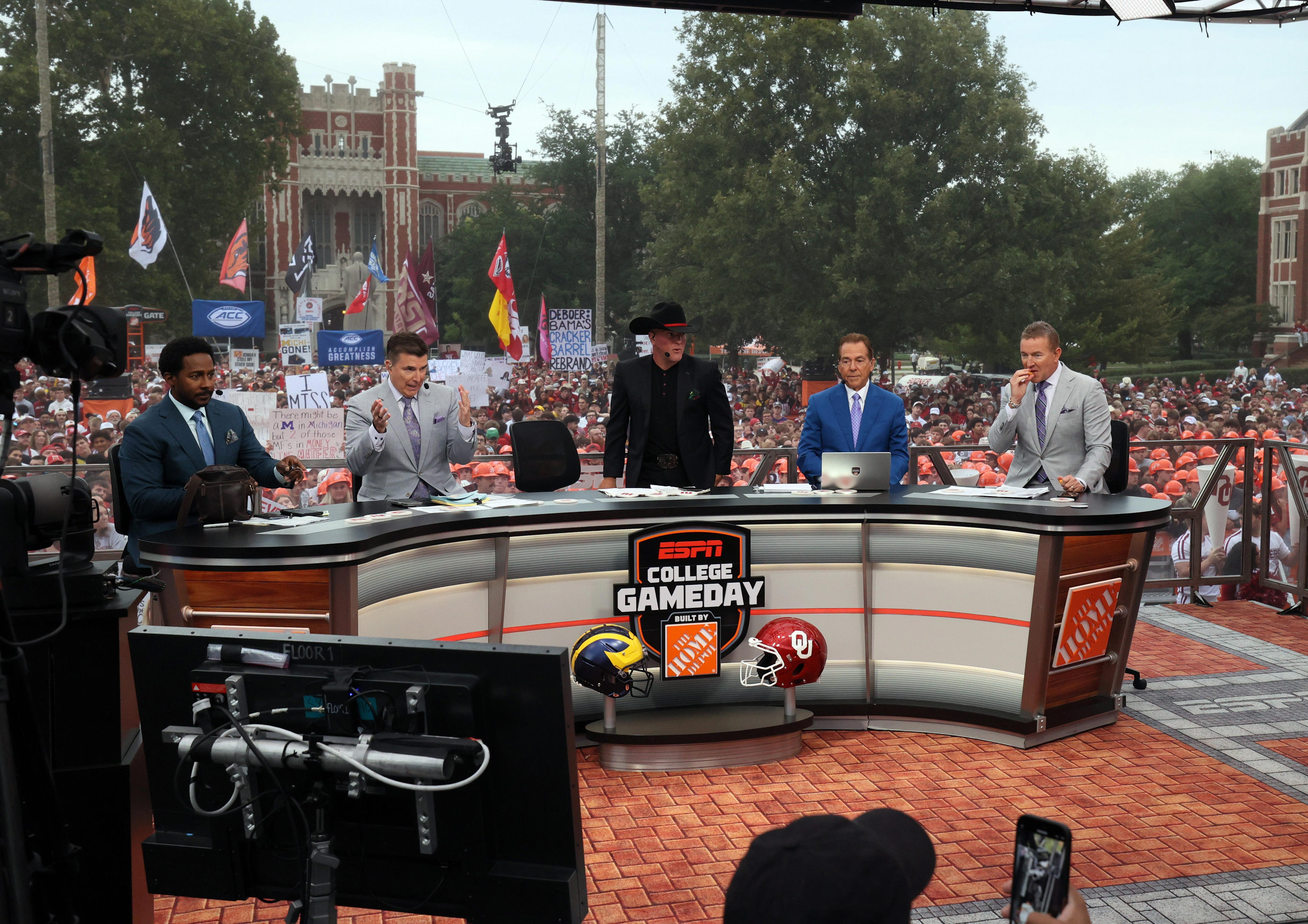 ESPN's 'College GameDay' picks for Week 7's games