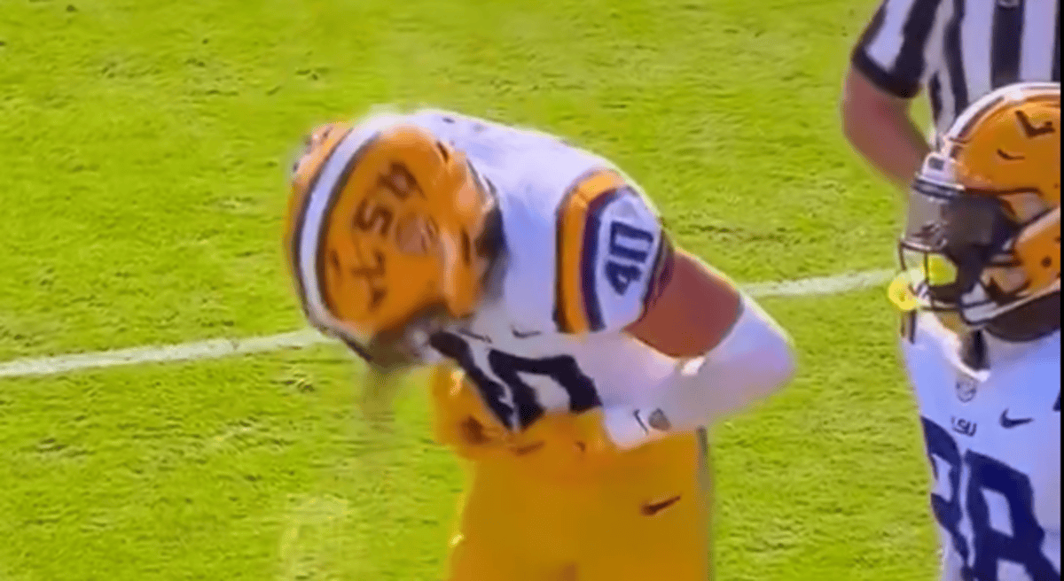 LSU's Whit Weeks Vomited On Field During Saturday's Game
