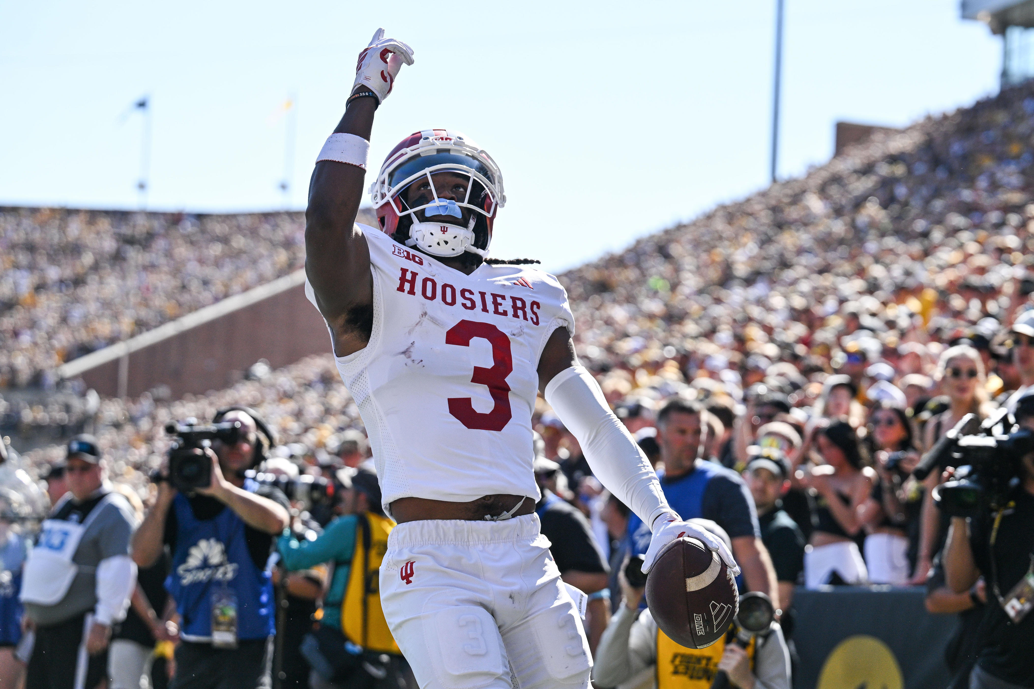 Indiana football vs Iowa recap: Hoosiers capitalize on late Hawkeyes ...