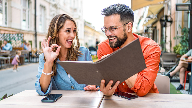 There's A Calculated Reason Chain Restaurants Have So Many Menu Options