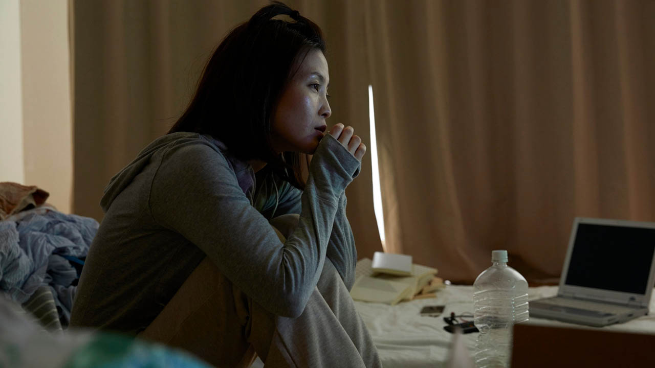 Traits People Carry For Life After Growing Up in a Chaotic Household