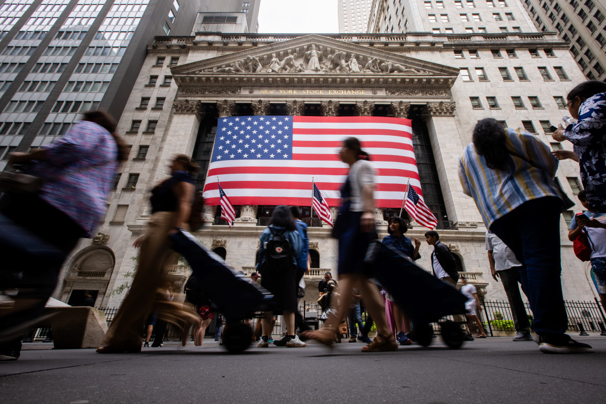 Stock Market Today: S&P 500, Nasdaq Set New Intraday Records