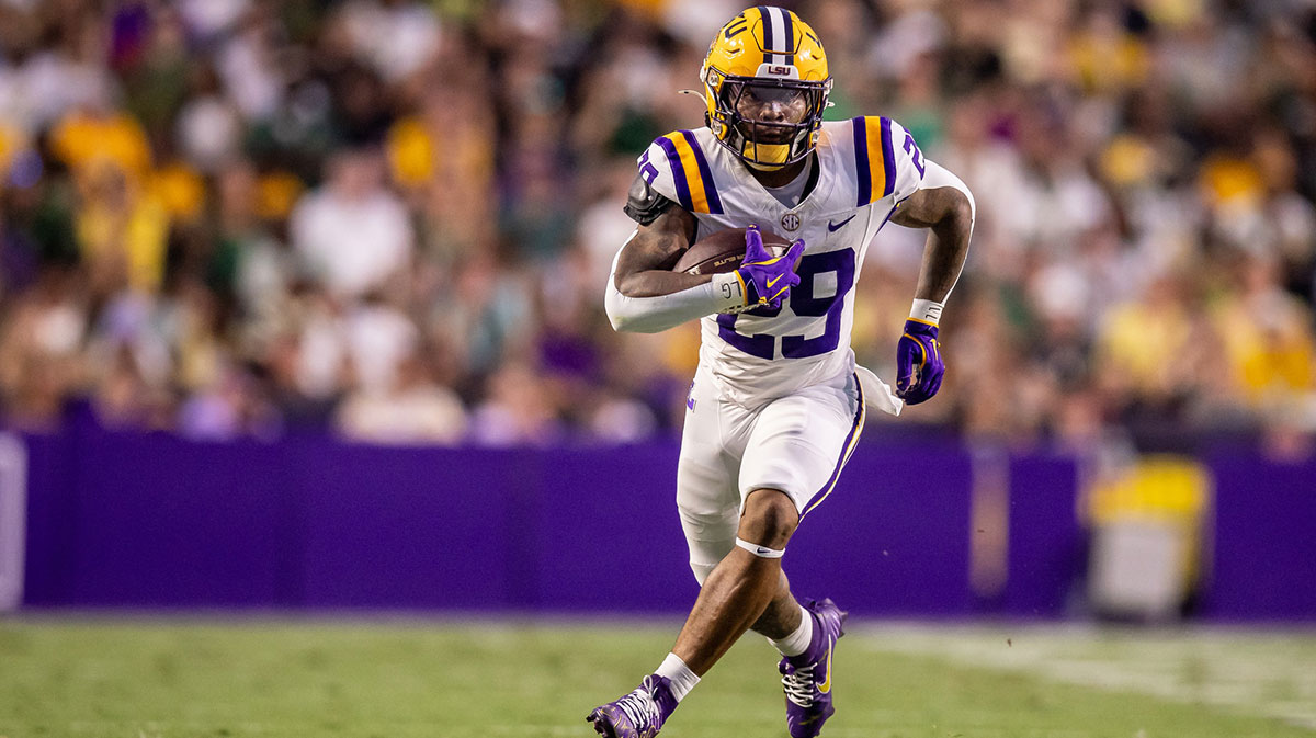 Lane Kiffin convinces star RB to stay with LSU after testing transfer ...