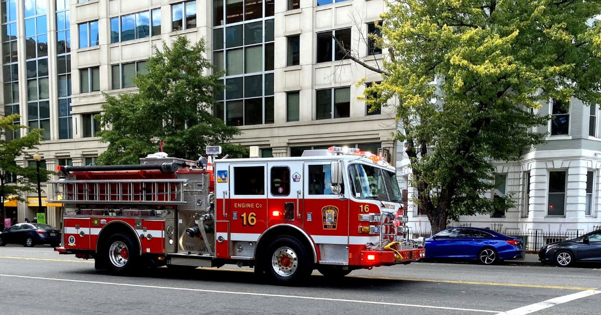 The Manliest Firefighter We've Ever Seen: Shot in Chest, Takes Mugger's ...