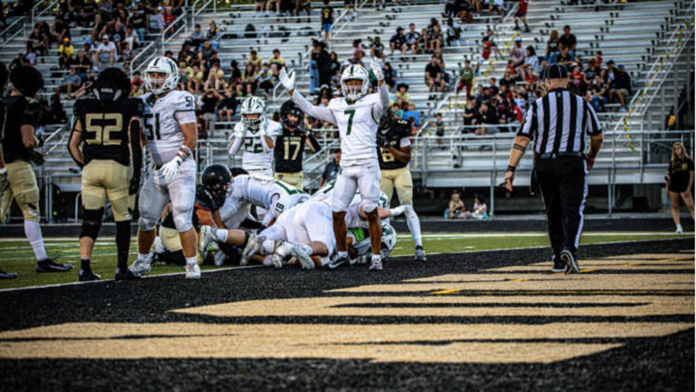 Photos: Mt. Vernon vs. Pendleton Heights in Indiana Varsity high school ...