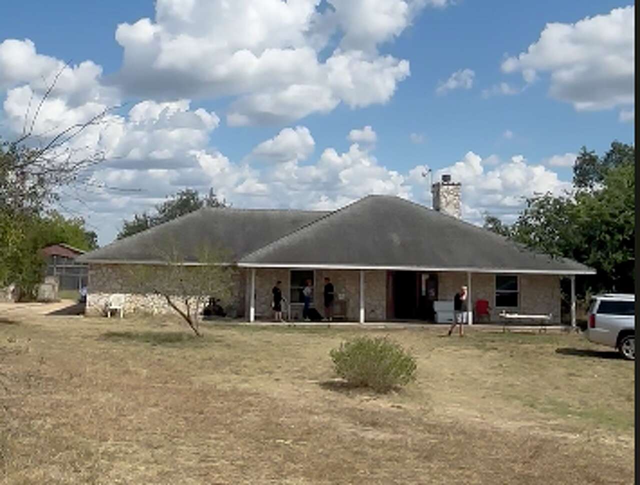 Shelley Duvall's 'timeless' TX ranch has the internet abuzz