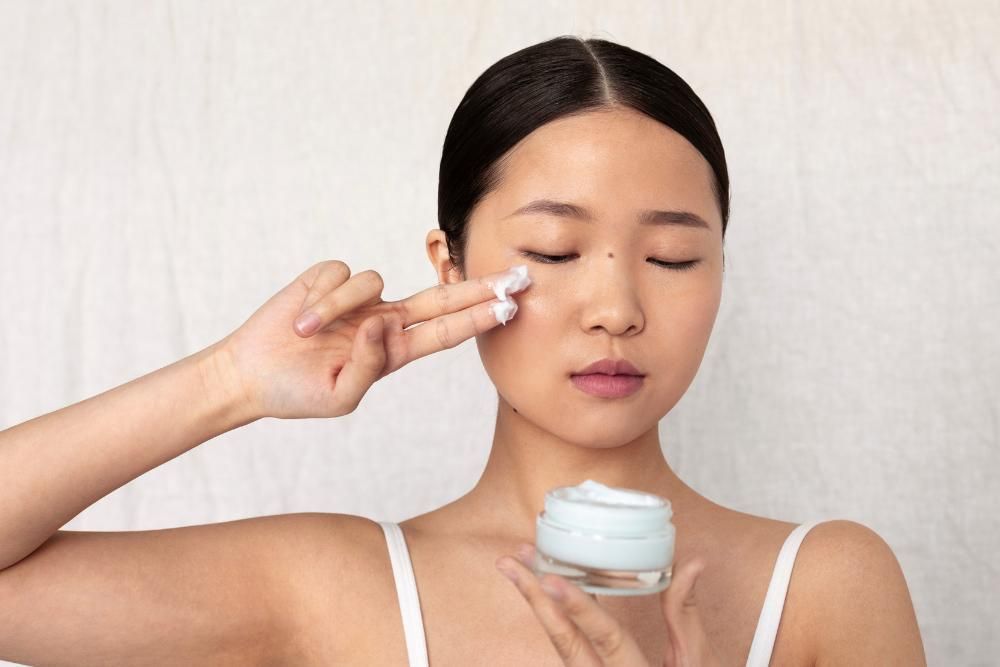 Mengenal berbagai jenis base makeup yang perlu kamu ketahui