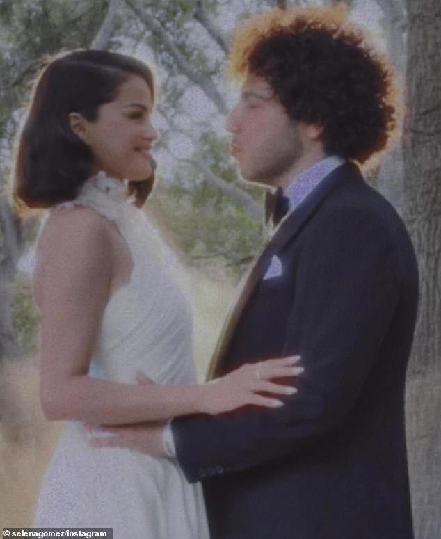 Selena Gomez and Benny Blanco pose for romantic wedding photos
