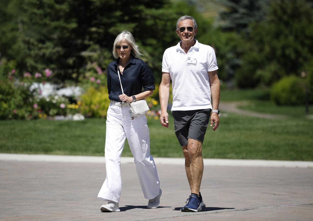 Bob Iger, Hollywood’s Statesman, Gets a Political Education