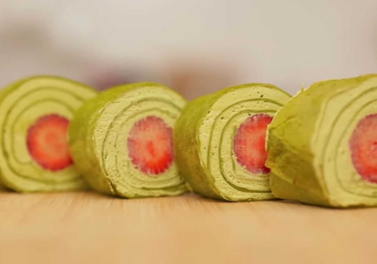 Resep Matcha Crepe Roll Cake dengan Cream Filling, Dessert Kekinian ...