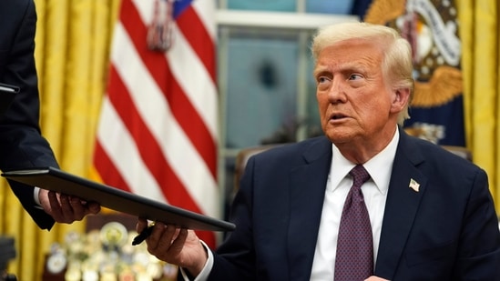 ‘Authorizing full force’: Trump orders troops into 'war-ravaged ...