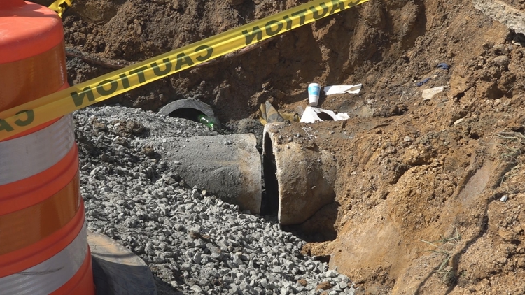 Emergency repairs underway after water main breaks in Houston County