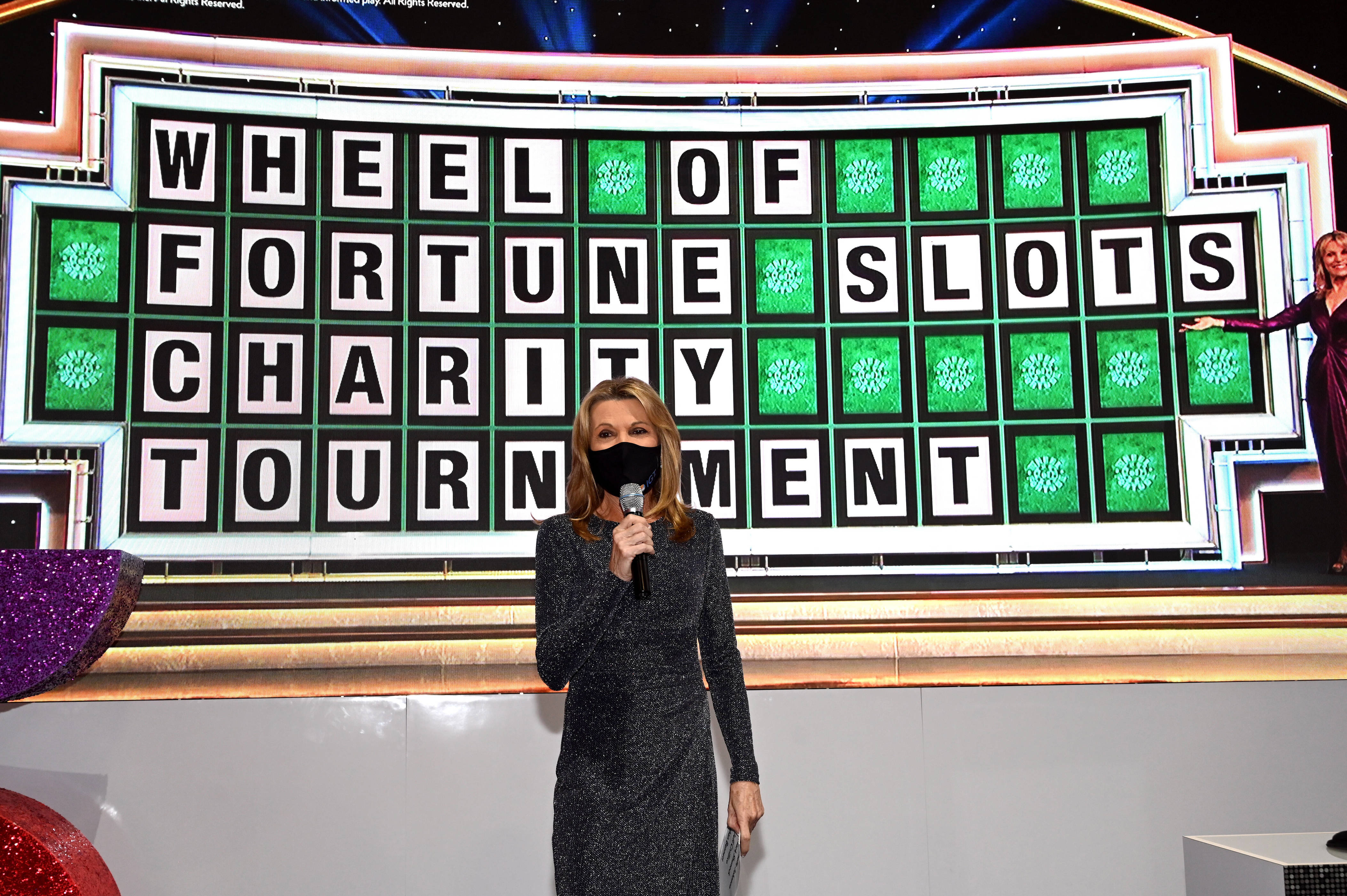 Celebrity Wheel of Fortune: Vanna White reflects on new host Ryan ...