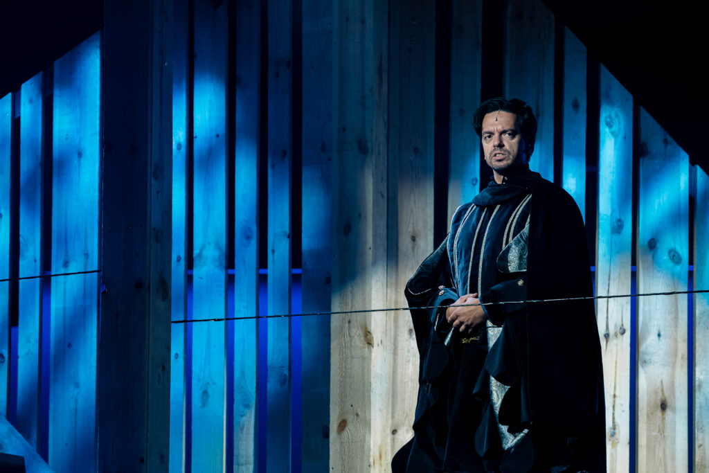 Met De Sage van het Ros Beiaard brengt Camerata Productions theater met ...