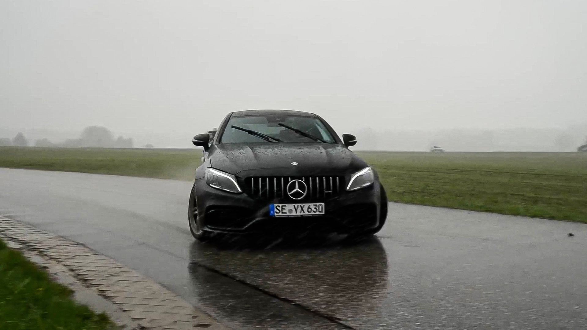 Mercedes C63s Drifting & Upgrade