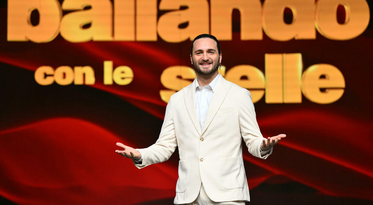 Luca Favilla a Ballando con le stelle con Martina Colombari, chi è: età ...