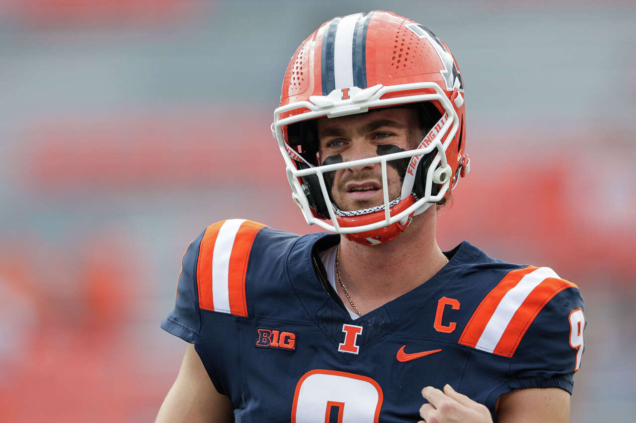 See Illinois football QB Luke Altmyer catch his first TD pass vs. USC