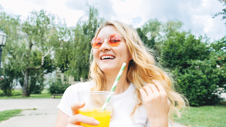 An Underrated Fruit Beverage Could Help Prevent Cancer, Lower Blood ...