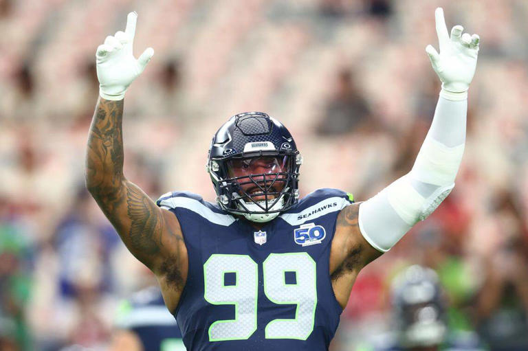 Resting Seahawks rise to 1st place in NFC West--bye doing nothing