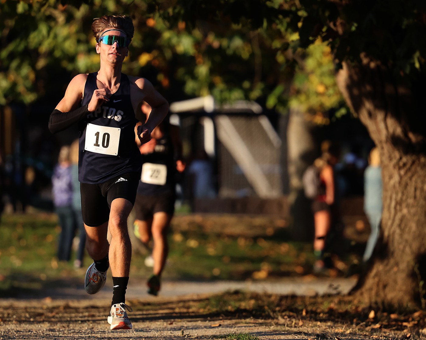 Aptos’ Sam Hansen, Watsonville’s Maya Schiro win Little Wharf 3-Miler ...