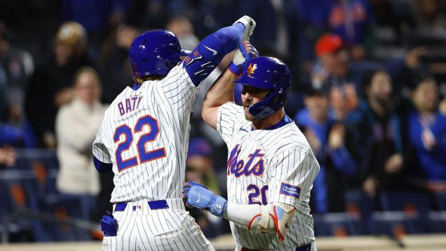 Yankees beat Orioles to keep pressure on Blue Jays in AL East race