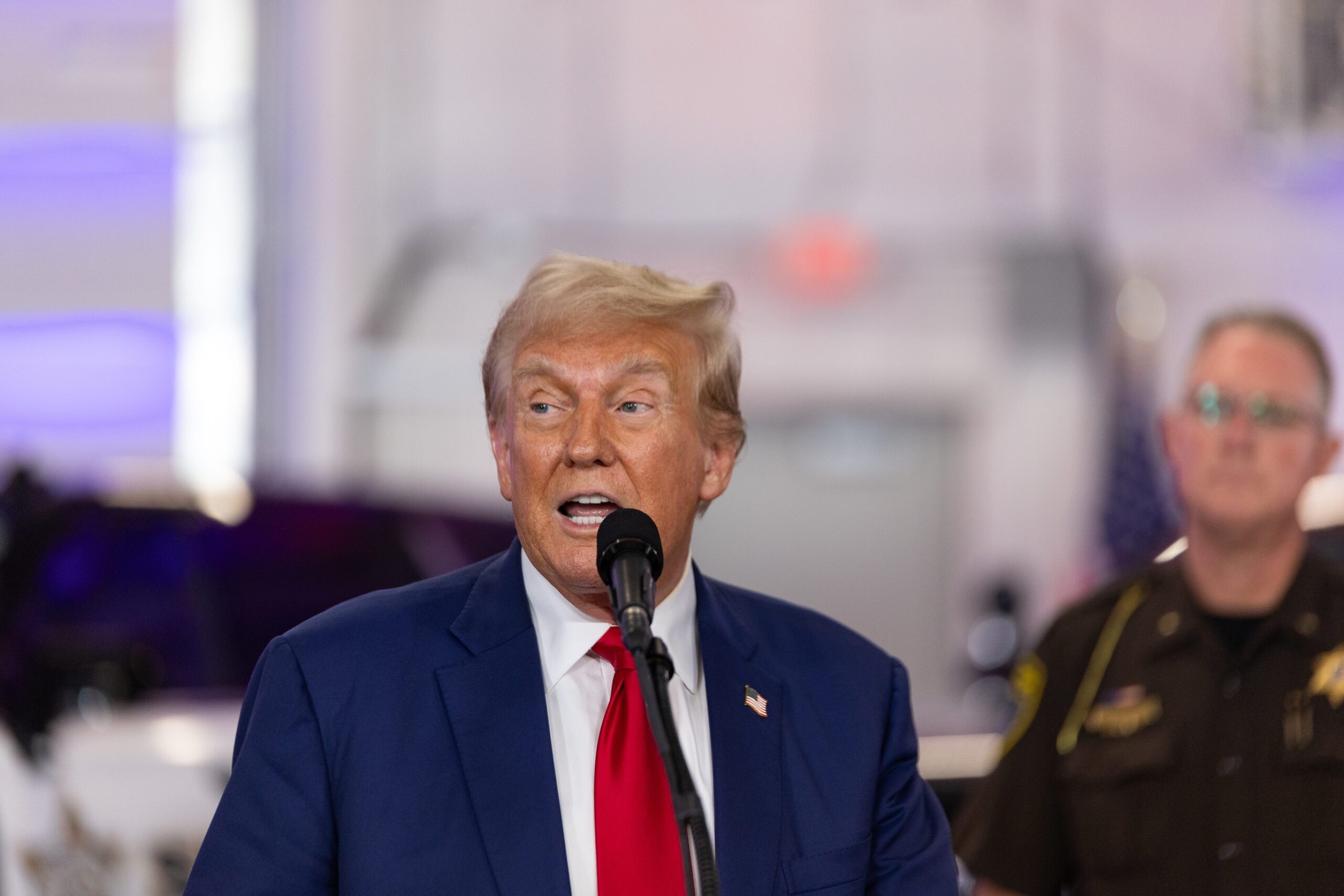 Trump Security Scare Sparks Secret Service Scrutiny