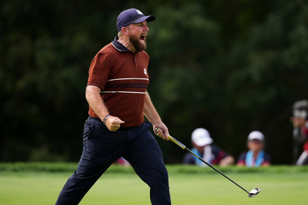 Shane Lowry fires two-word expletive at American fan in controversial ...