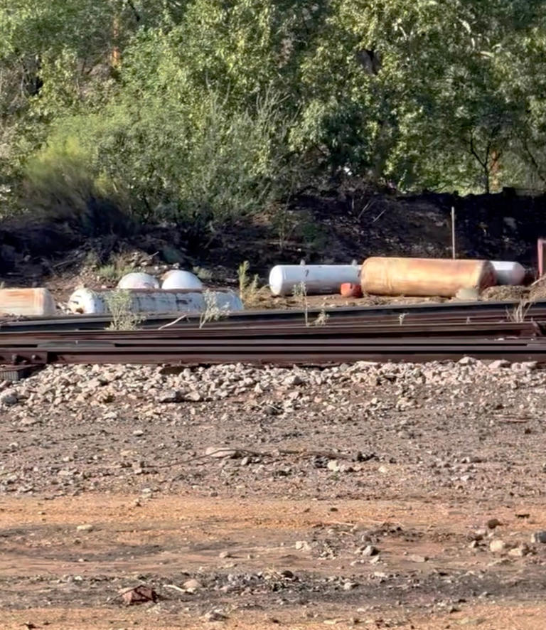 4 dead, 1,000 propane tanks washed away in Arizona flooding