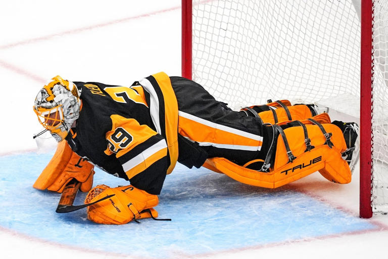 Marc-Andre Fleury receives emotional farewell in final game with Penguins