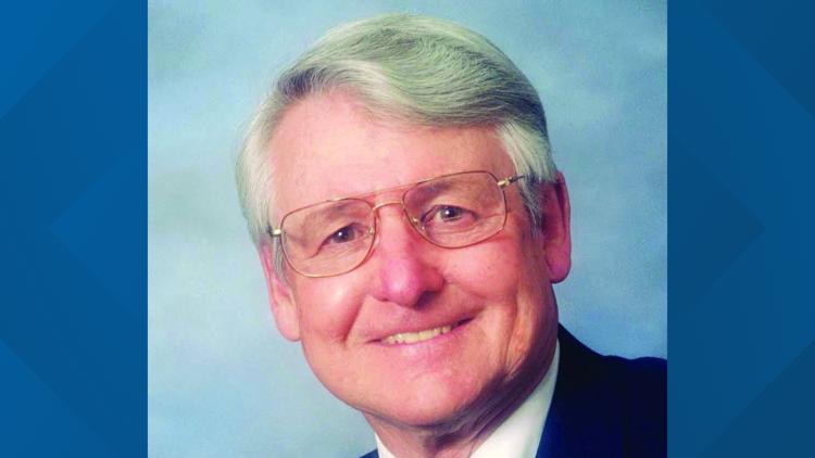 Former Louisville Metro Council member Glen Stuckel dies at 90