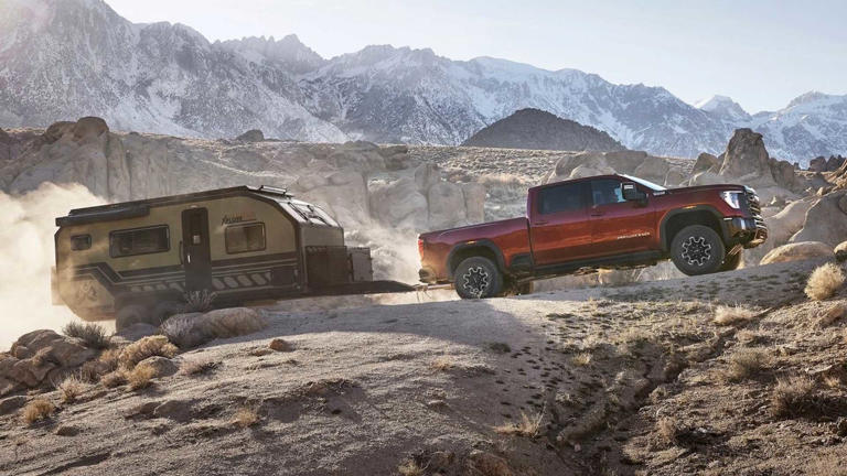 AT4 vs AT4X: Off-Roading GMC Trucks Compared