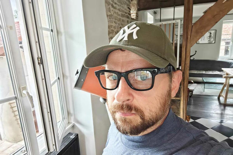 Le PDG de Facebook dévoile les lunettes Meta Ray Ban Display avec écran ...