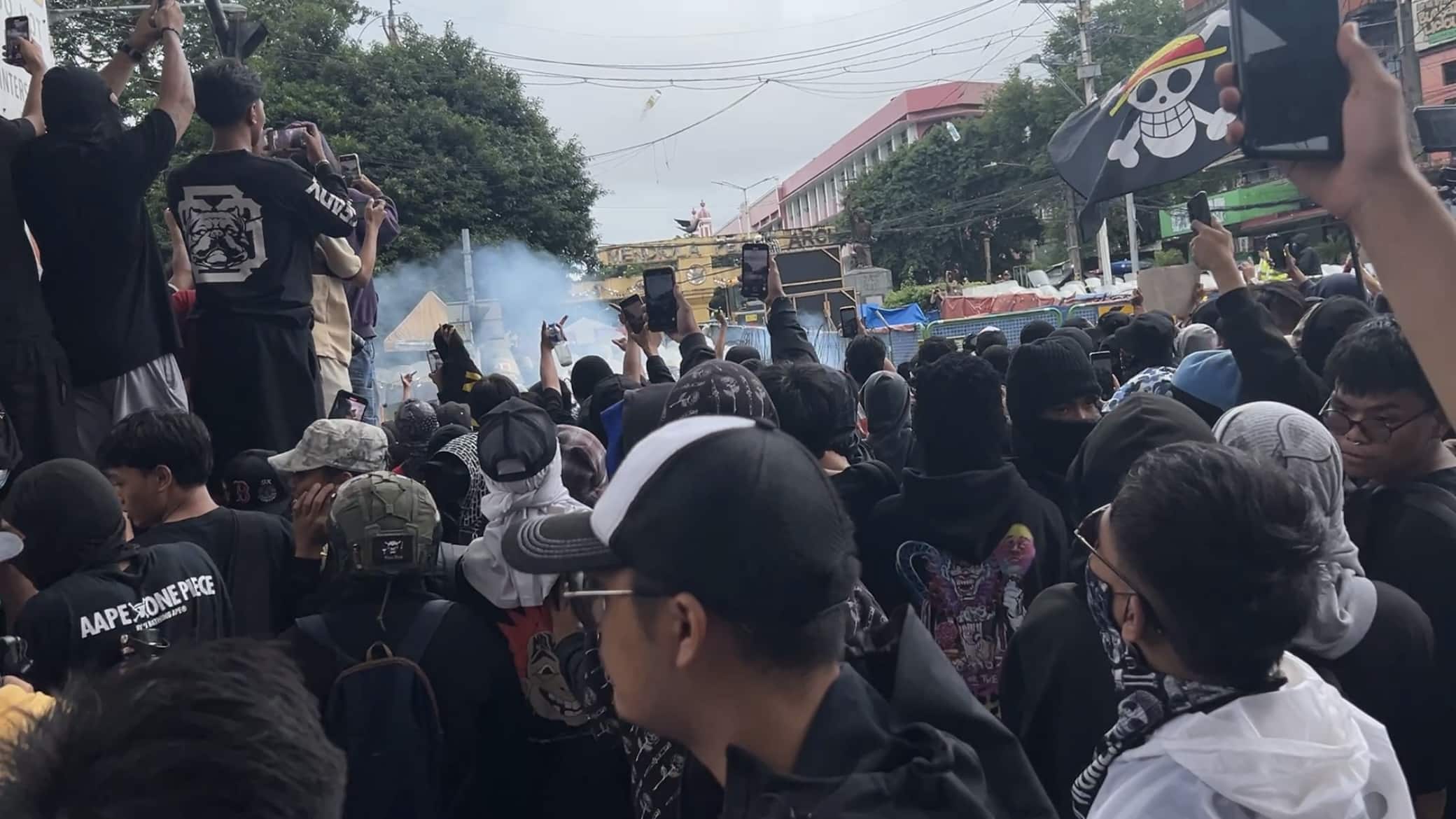 Solon,retired general among 200 charged over Sept. 21 rally violence