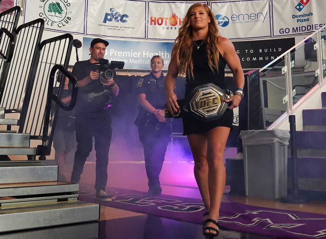 Powerful photos showcase MMA fighter and Olympic champ Kayla Harrison