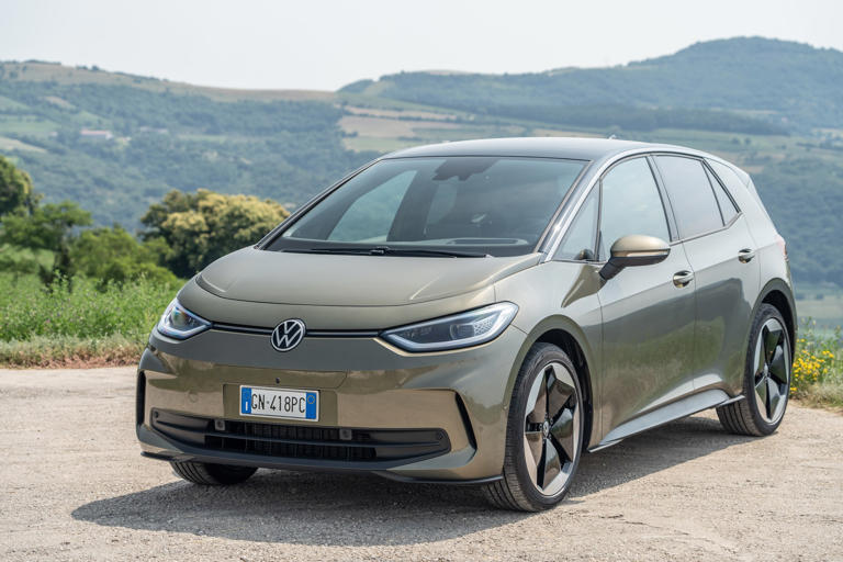 Incentivi auto 2025, le offerte Volkswagen per ID.3 e ID.4: doppio bonus