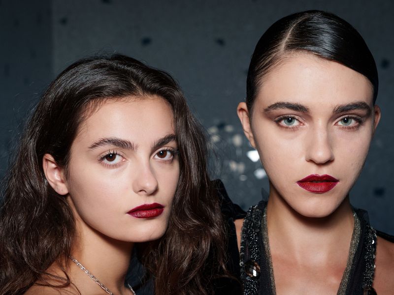 Lippenstift-Trend im Herbst: Dark Berry Lips in matt bis glänzend