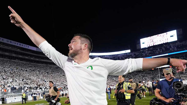 Oregon Ducks Defeat Penn State After Double Overtime Interception