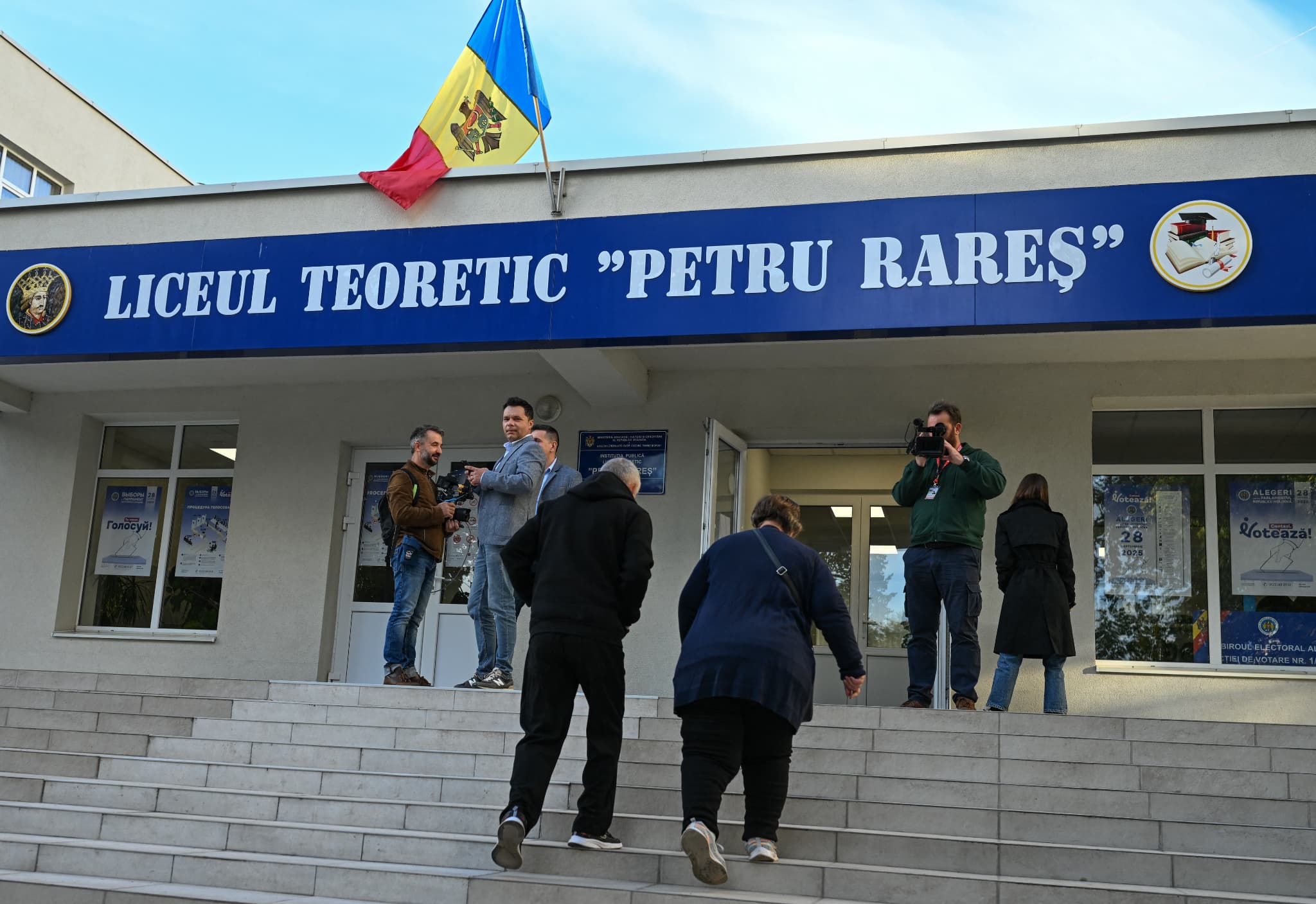 Législatives en Moldavie: le parti pro-européen remporte les élections ...