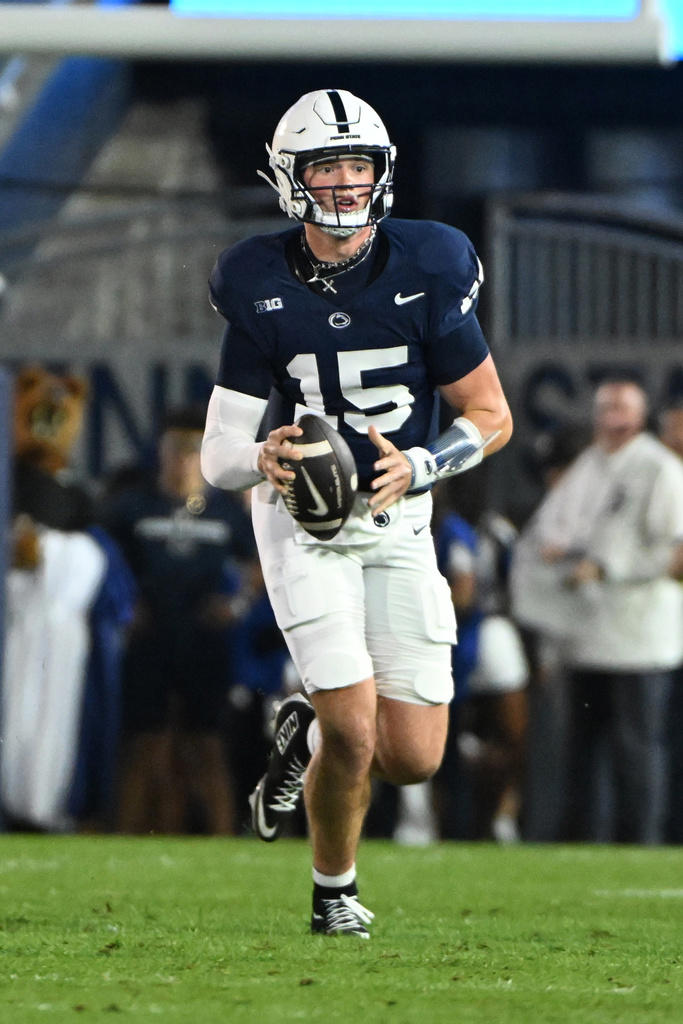 Oregon outlasts Penn State 30-24 in double overtime