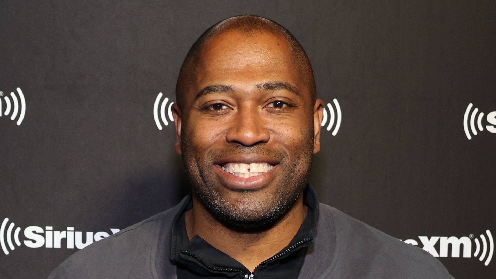 All about ex-NFL star Shaun Alexander's 13 kids as wife announces she's ...