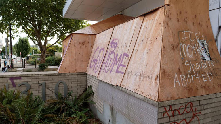 Portland’s city leaders and residents are pushing back against ICE. Now ...