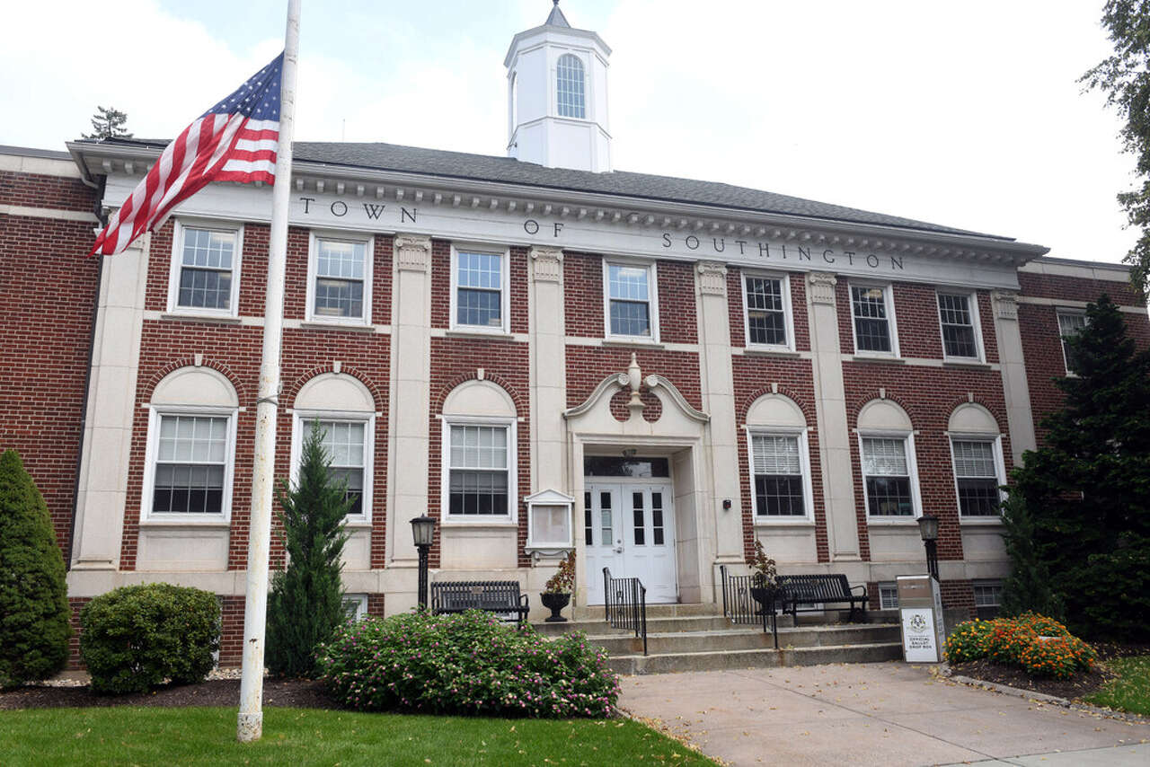 Southington schools could cut 22 positions after Town Council budget vote