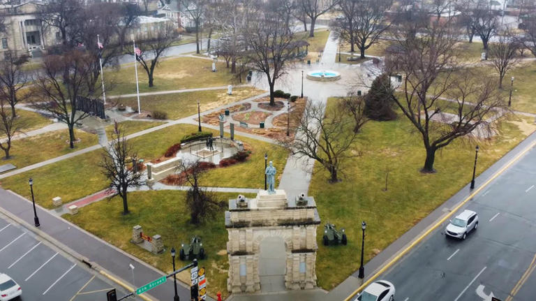 This Artsy Kansas City Tucked Between Two Rivers Is A Historic Gem With ...